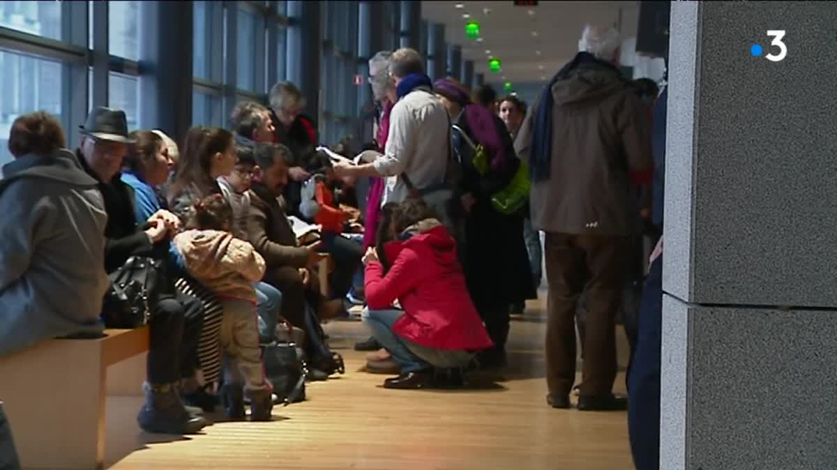 Expulsion d'un camp de Roms à Fontaine en Isère : la justice rendra sa ...