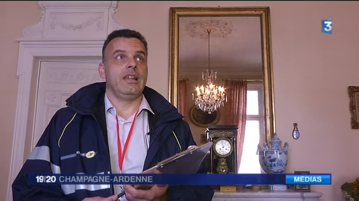 Les facteurs vous aident à installer votre décodeur TNT HD
