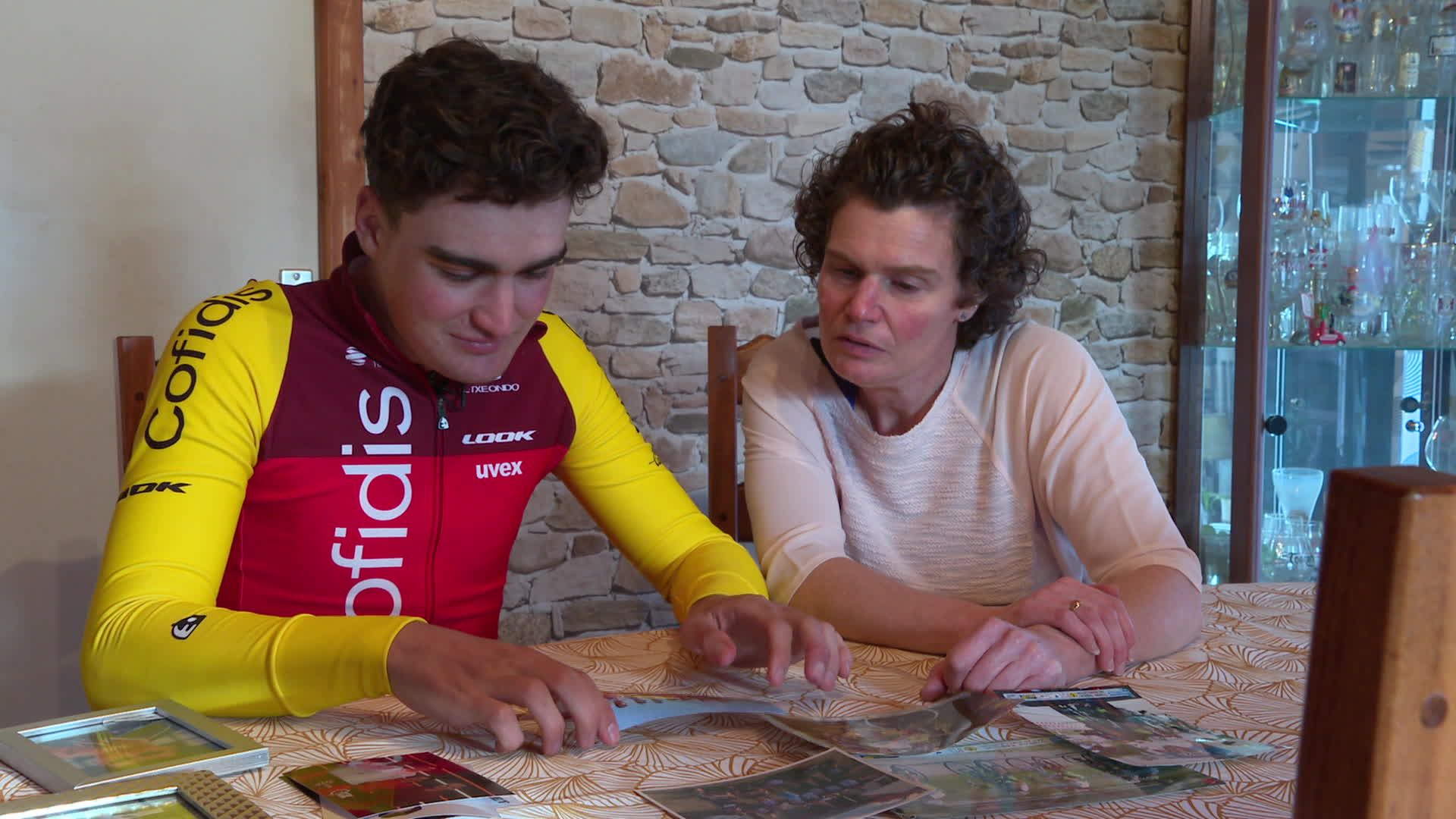 À 19 ans, il est l'un des plus jeunes cyclistes du Paris-Roubaix : la ...