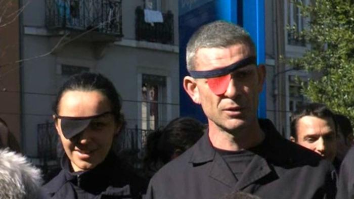 Les pompiers de l'Isère reçus au Conseil général à Grenoble