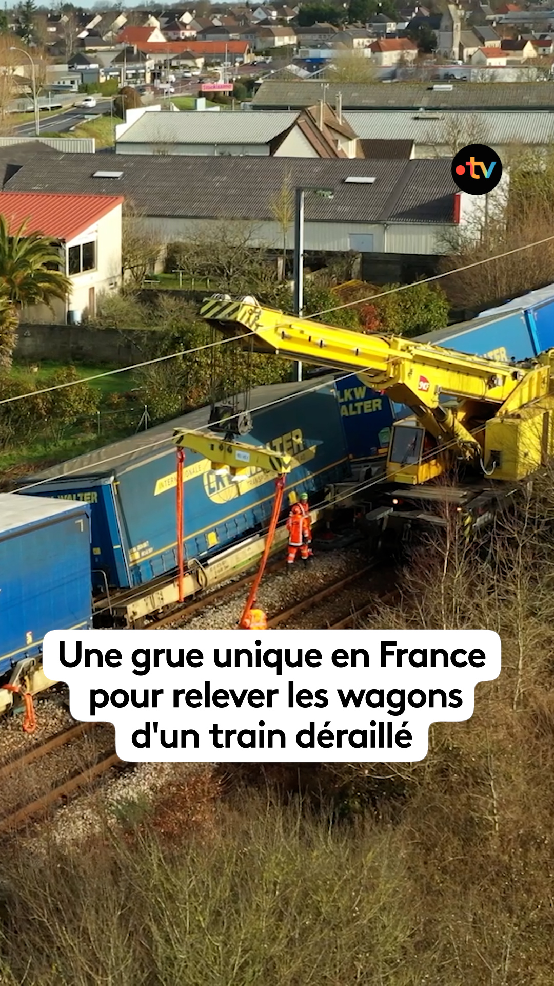 EN IMAGES. Après l'accident du train de marchandises, les grues ...